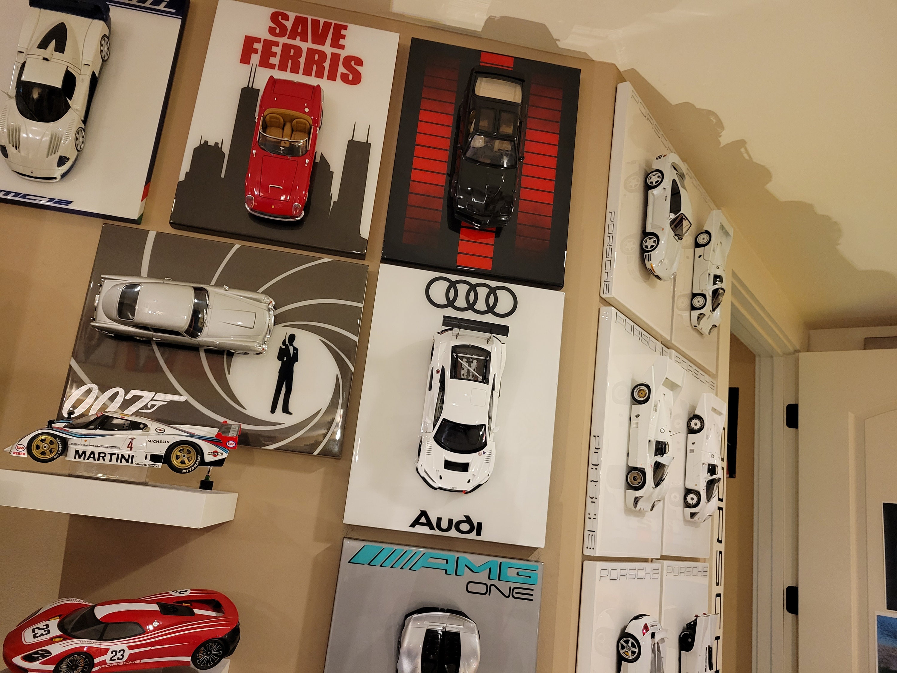 1/18 Audi R8 FIA GT GT3 in White Autoart Diecast on A Handmade Custom ...