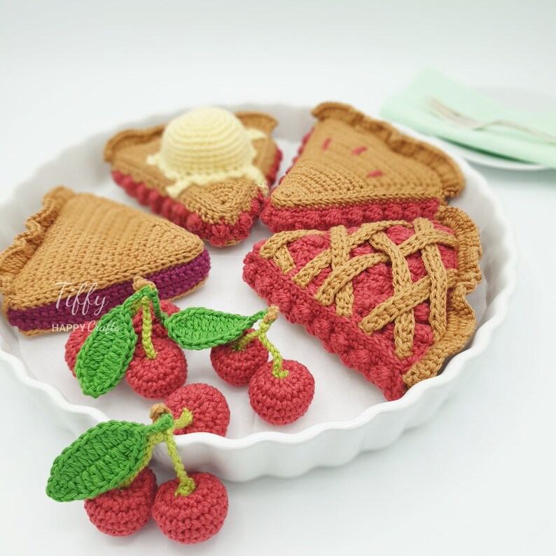 Set-cherry Pie 4 Types | Cherry Pie With Vanilla Ice Cream Crochet ...