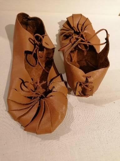 Bundschuhe / Barfußschuhe - Mittelalter/ Alltag / Kinder - Erwachsene ...