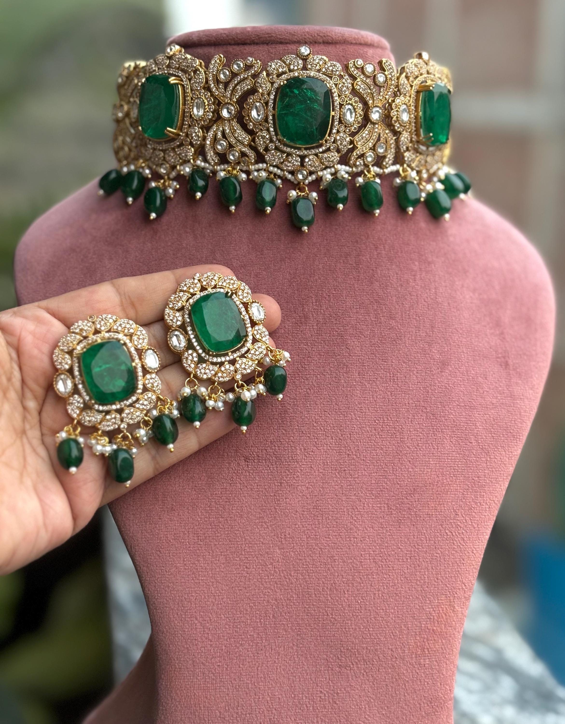 MAISHA Emerald Green Kundan Cz Choker Necklace Set in Doublet Stone ...