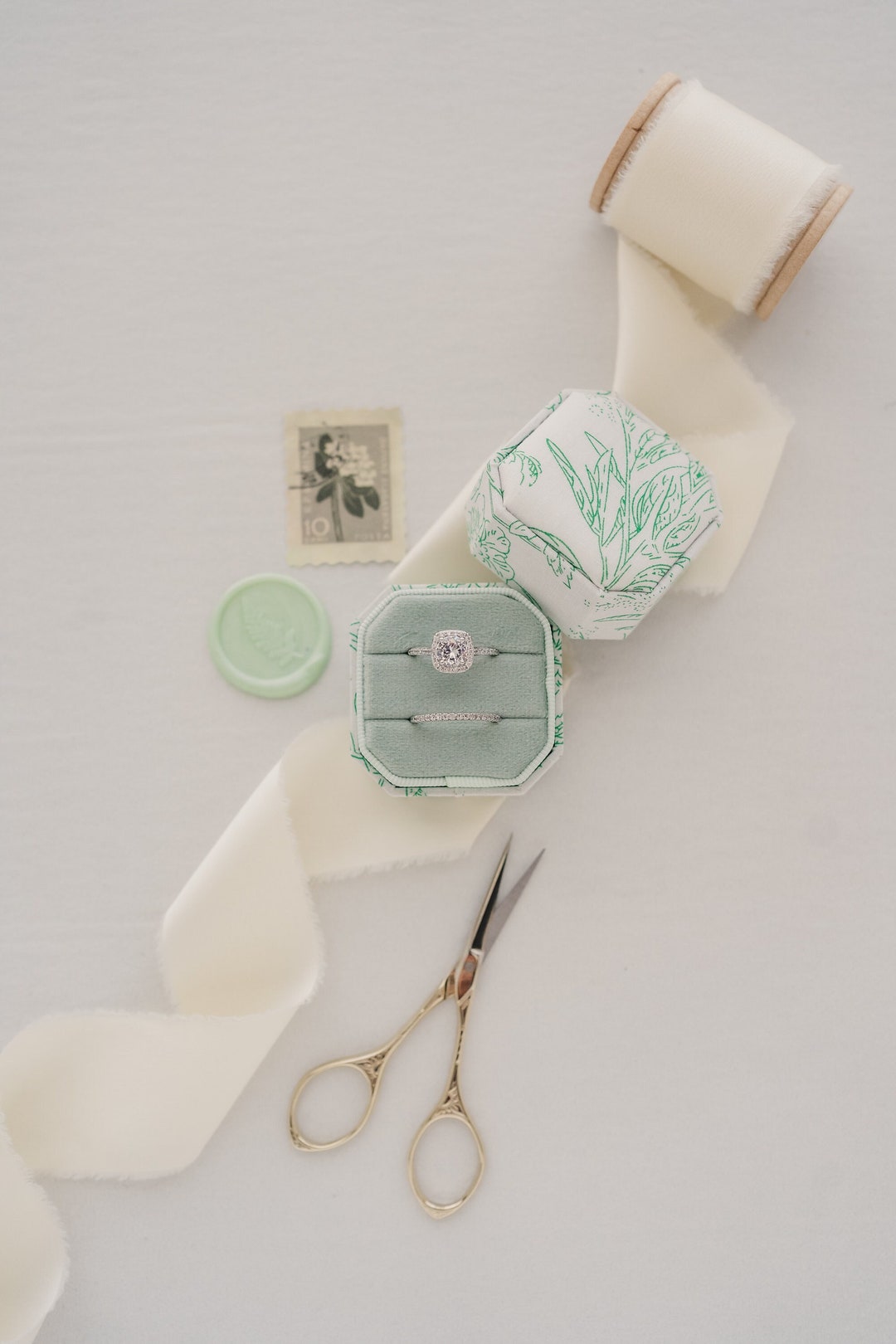Green Toile Linen Ring Box, Sage Velvet and White Linen, Double Slot ...