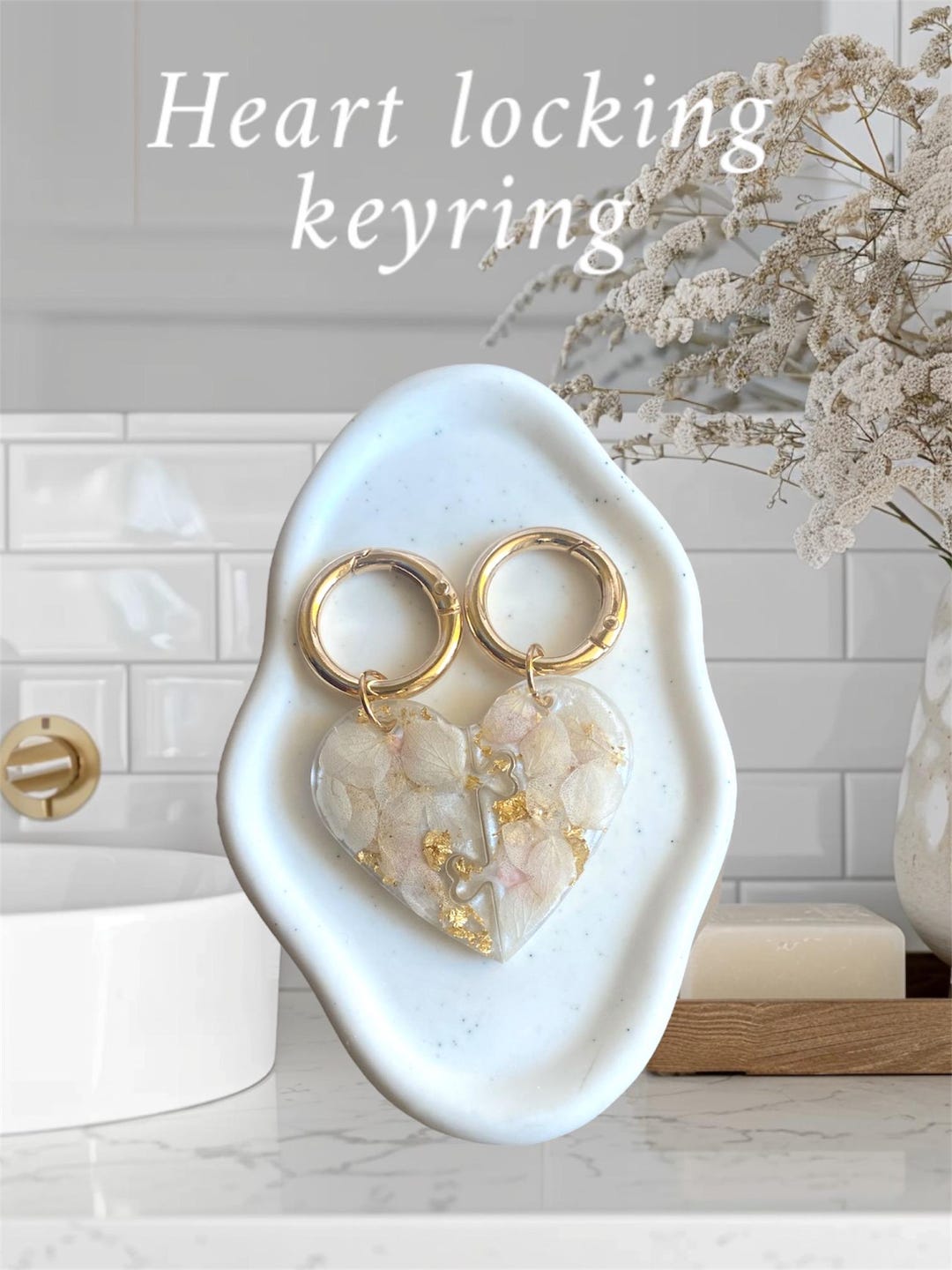 Interlocking Heart Keychains – Real Flower Resin Keychains With Gold ...