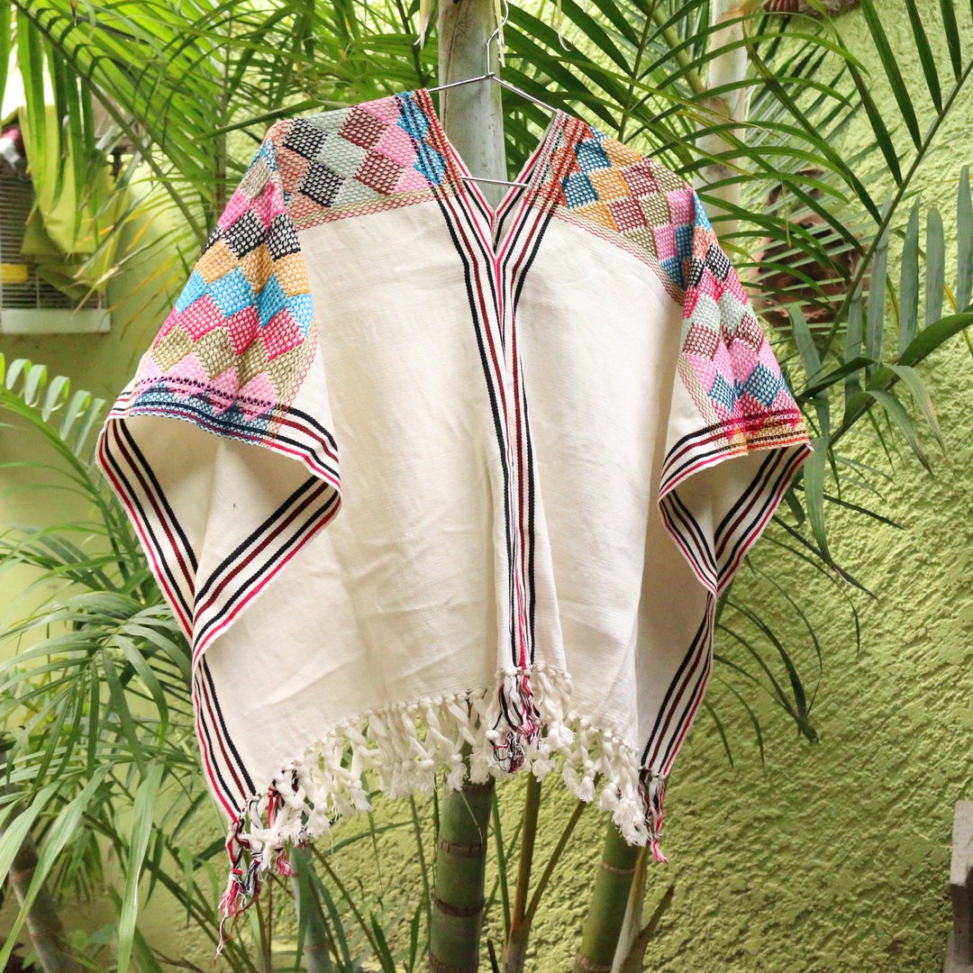 Snuggle Poncho From Chiapas: Mexican Chiapas Cape From Zinacantán ...