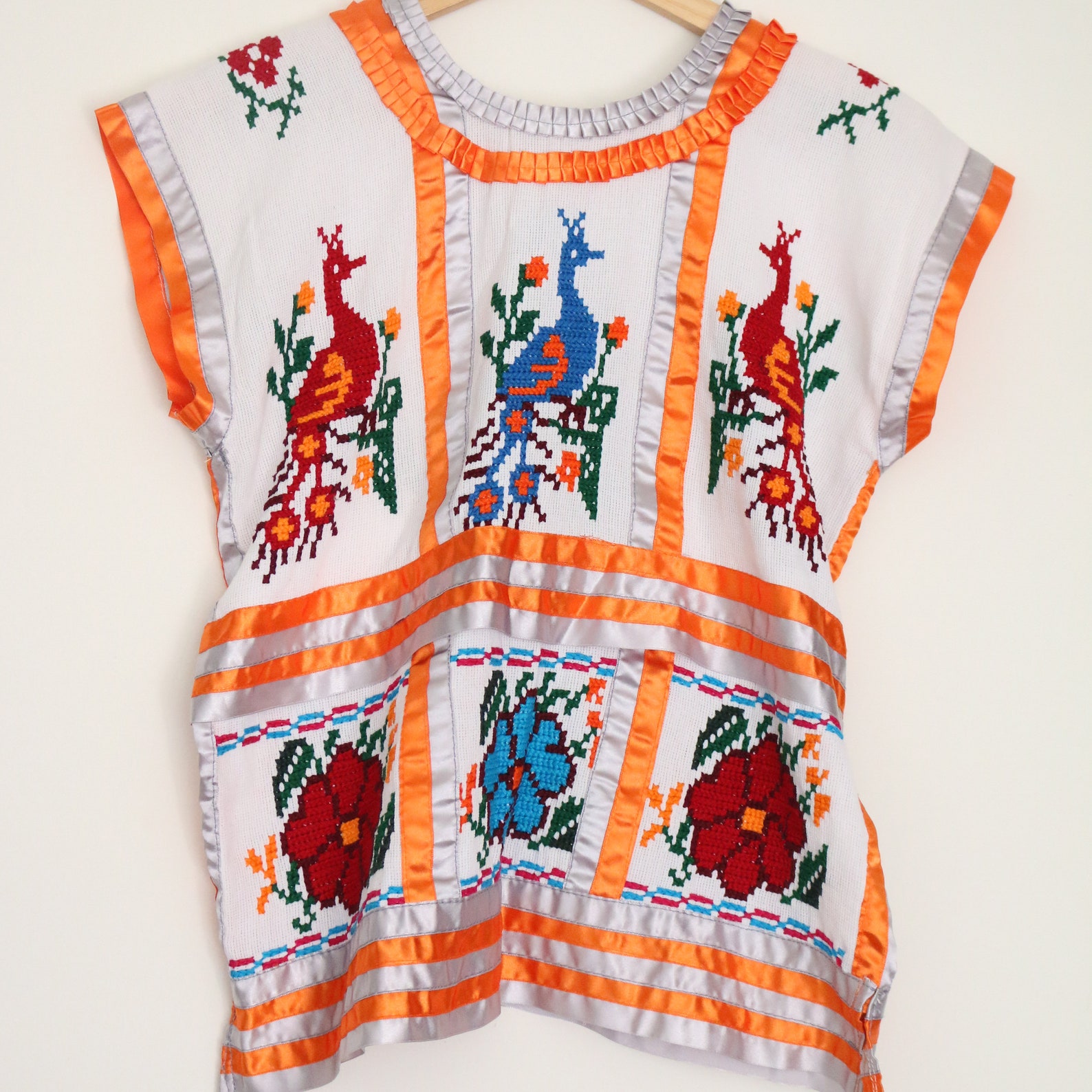Pineapple Flower: Huipil From Tuxtepec Oaxaca, Cross-stitch Mazatec ...