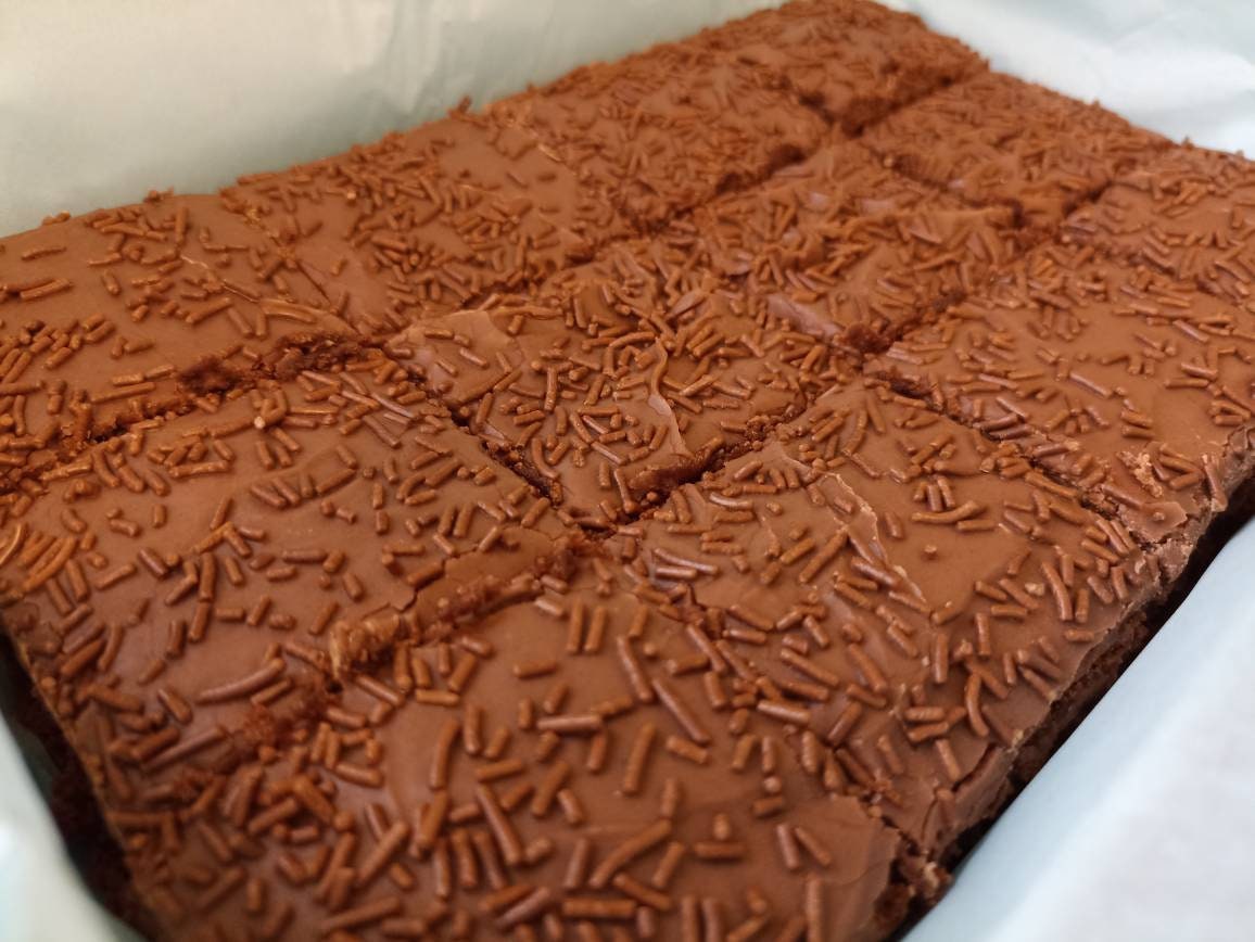 Extremely Chocolatey Old School Days Sprinkle Sponge Cake - Etsy UK