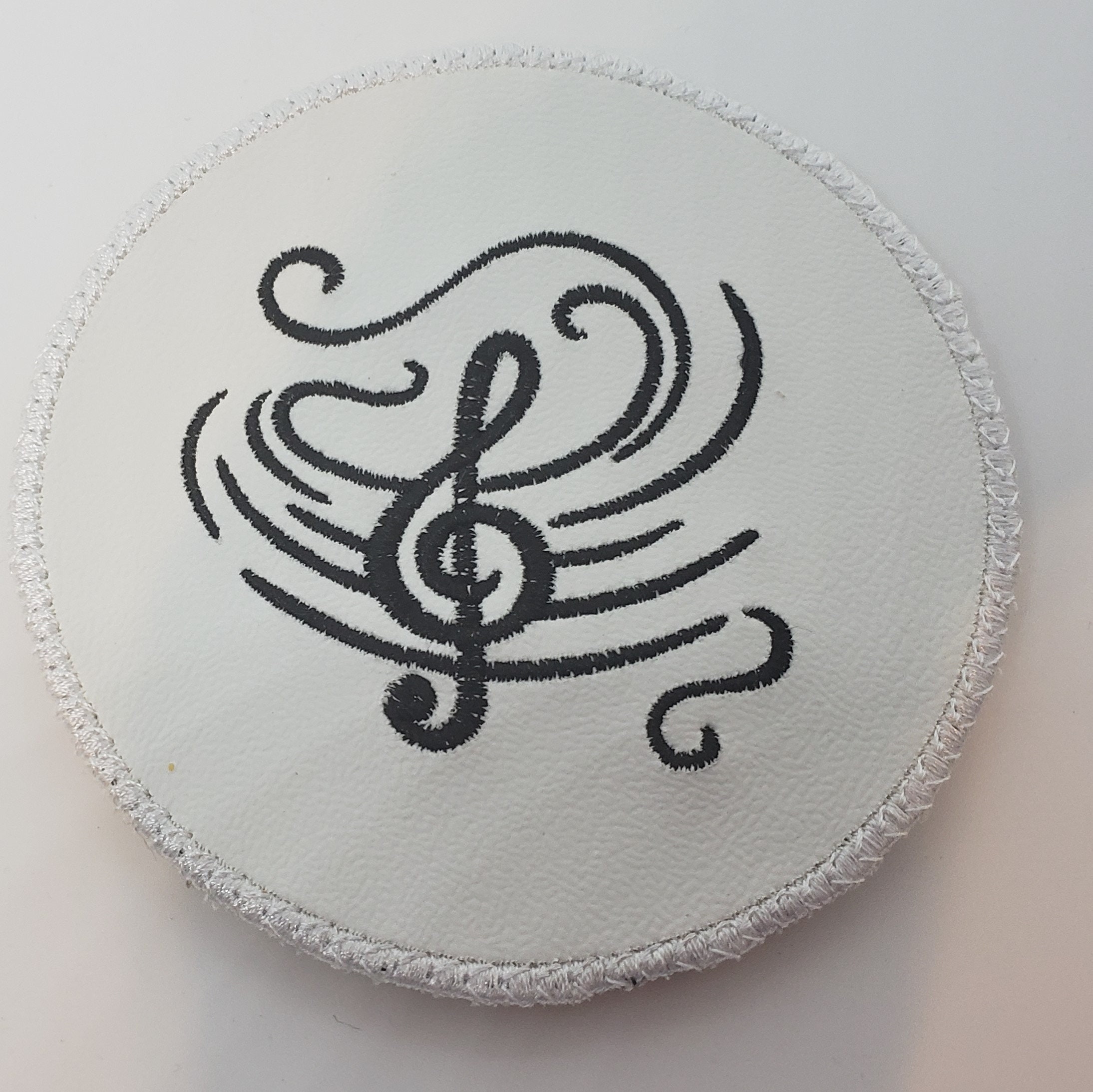 Coasters Music Notes 4 White Vinyl and Cork Black Medal Stand Music ...