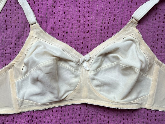 1950s 1960s Off-White Basic Bra - Gem
