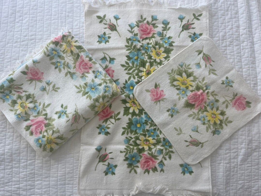 1960s Pastel Floral Towel Set by Springmaid | Bath Towel, Hand Towel ...
