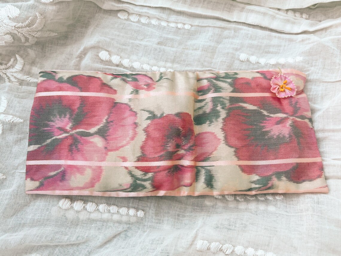 1920s Handkerchief Holder | Silk Floral 20s Hankie Case | Flapper ...