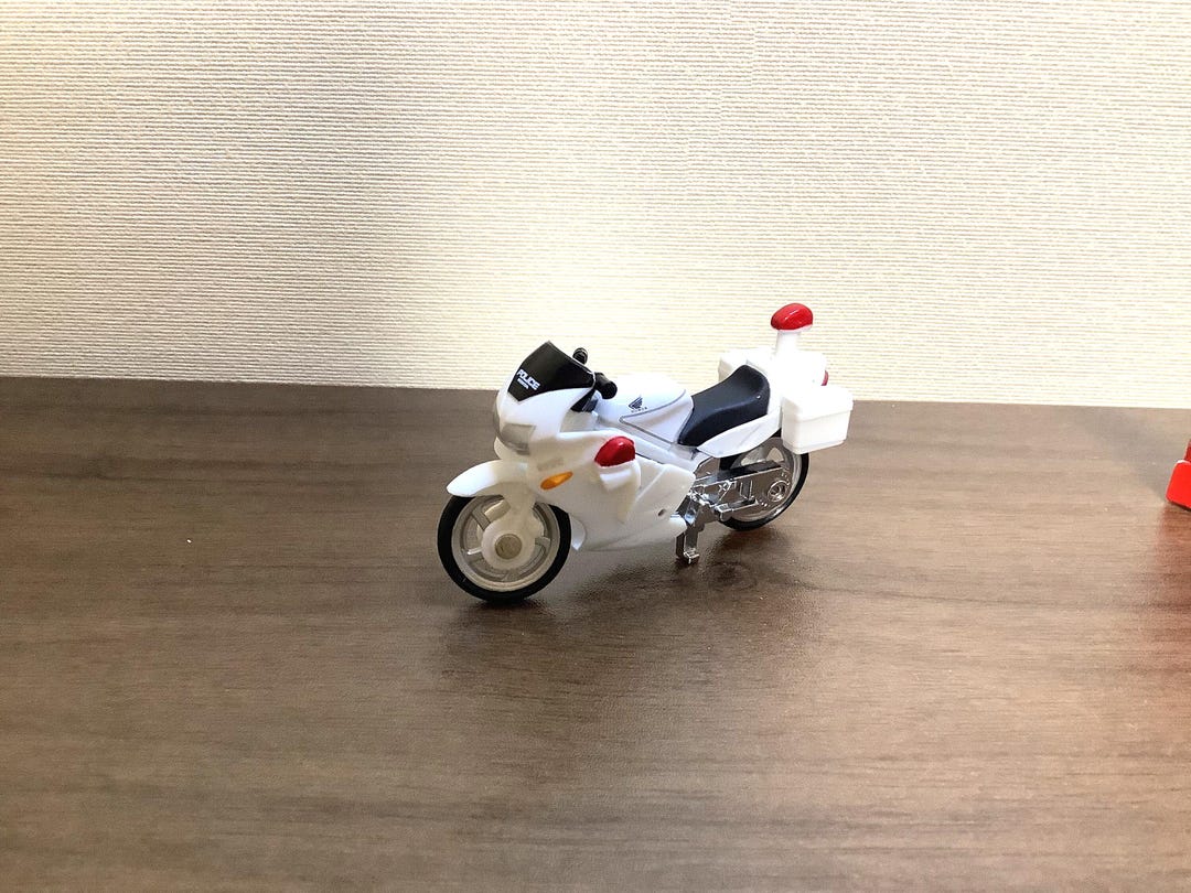 Honda VFR POLICE BIKE Miniature Car, Japanese Miniature Bike, Takara ...