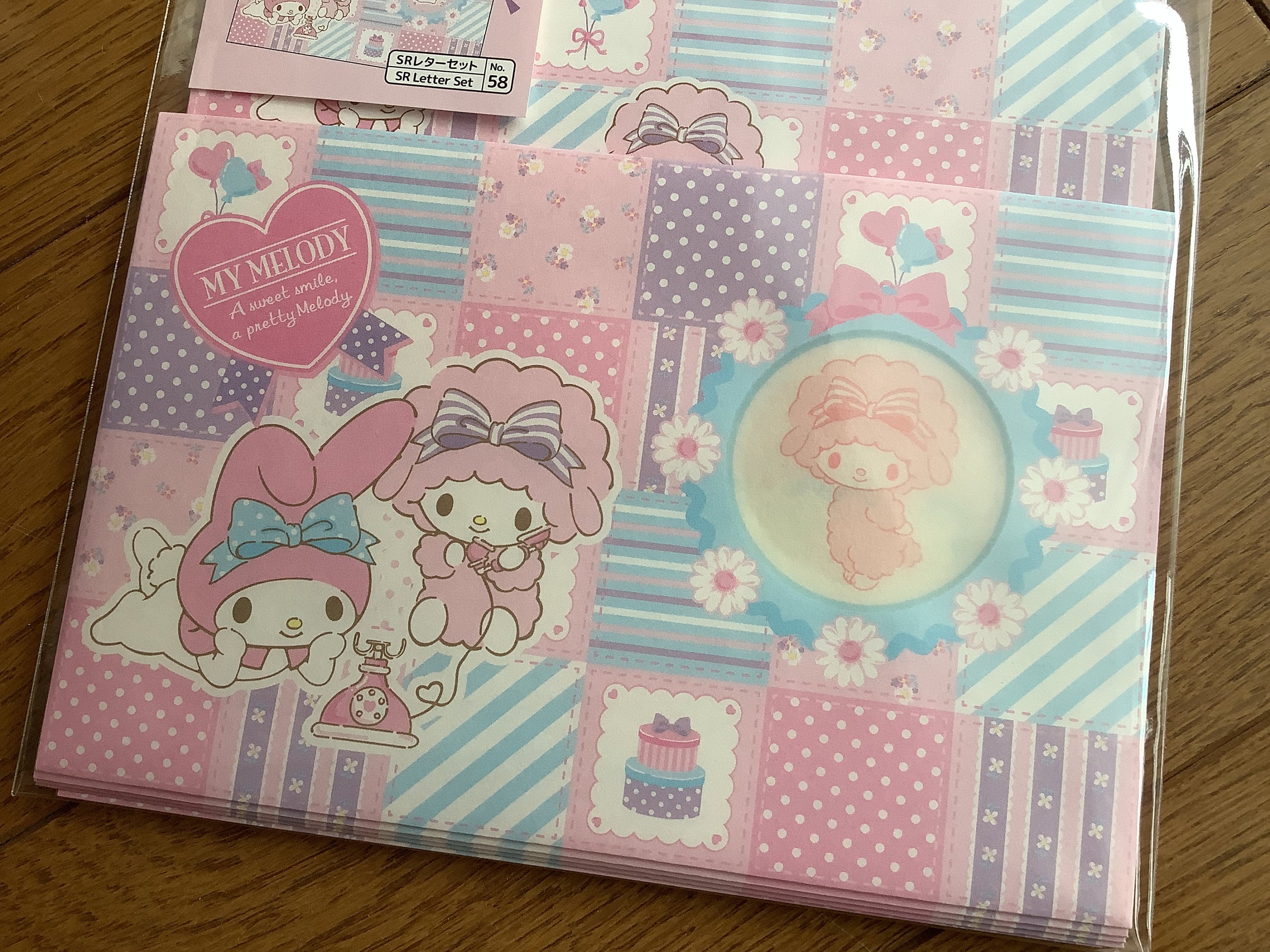 Sanrio My Melody Letter Set, 8 Sheets of Letter Paper, 4 Envelopes, 4 ...