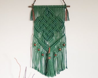 Celtic Trinity Knot Macramé Wall Art Hanging, Triquetra ,irish Wall ...