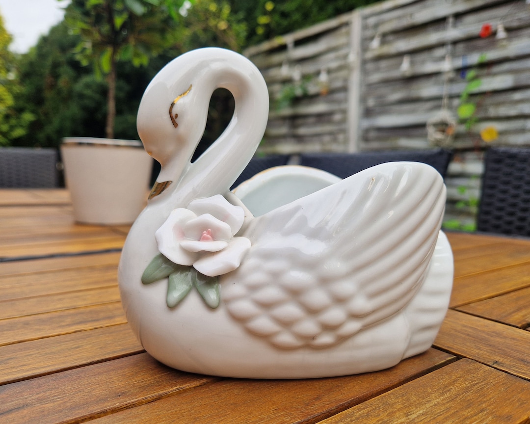 White Vintage Swan Planter Porcelain Swan Flowerpot Striking Ceramic ...