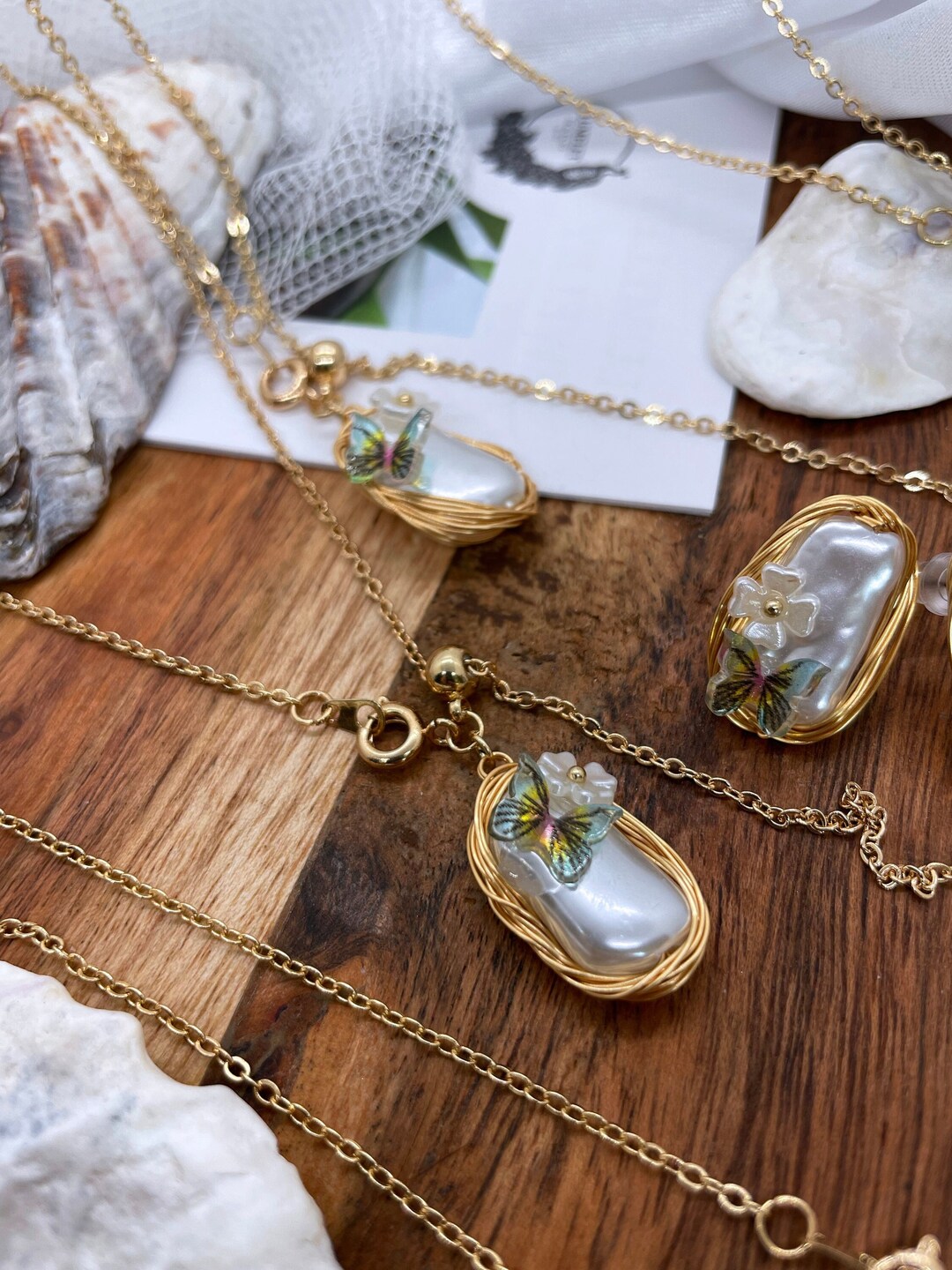 Elegant Pearl Front Closure Necklace With Flowers and Butterfly - Etsy