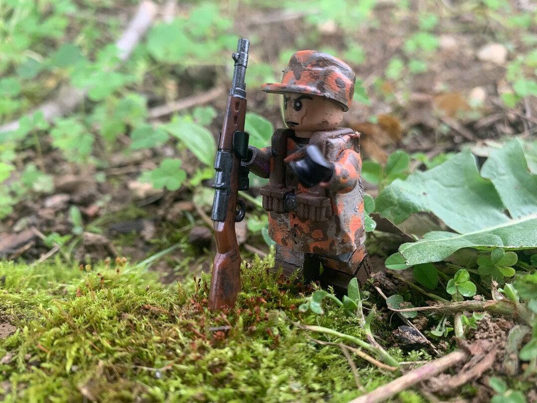 Ww2 German Eichenlaubmuster Camouflage Rifleman Made With Genuine LEGO ...