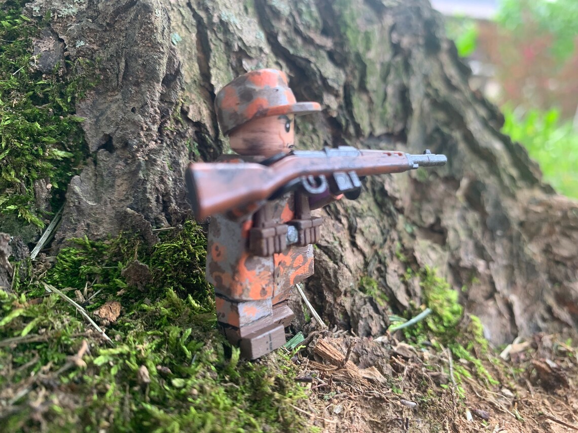 Ww2 German Eichenlaubmuster Camouflage Rifleman Made With Genuine LEGO ...