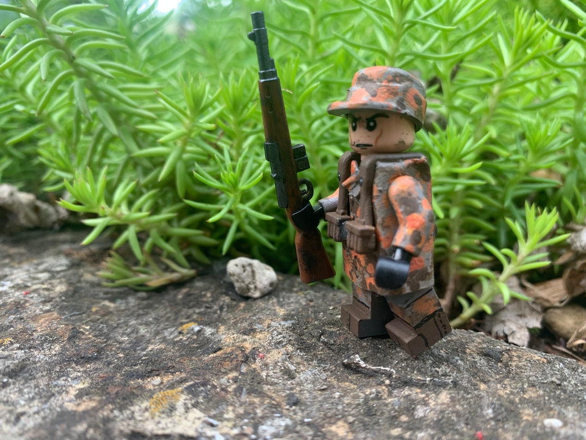 Ww2 German Eichenlaubmuster Camouflage Rifleman Made With Genuine LEGO ...