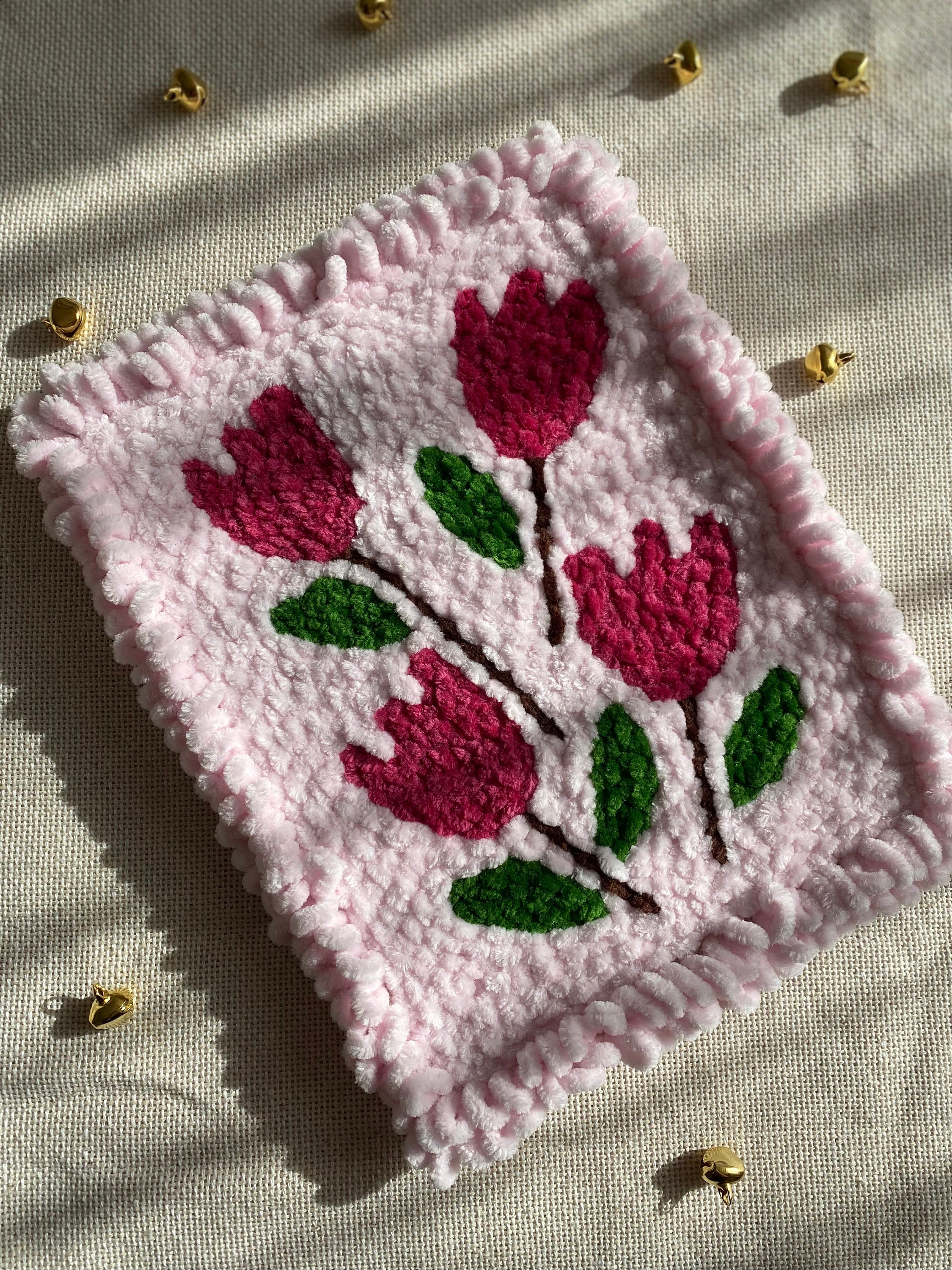 Punch Needle Wall Hanging, Pink Flower Wall Decor, Hand Tufted Wall ...