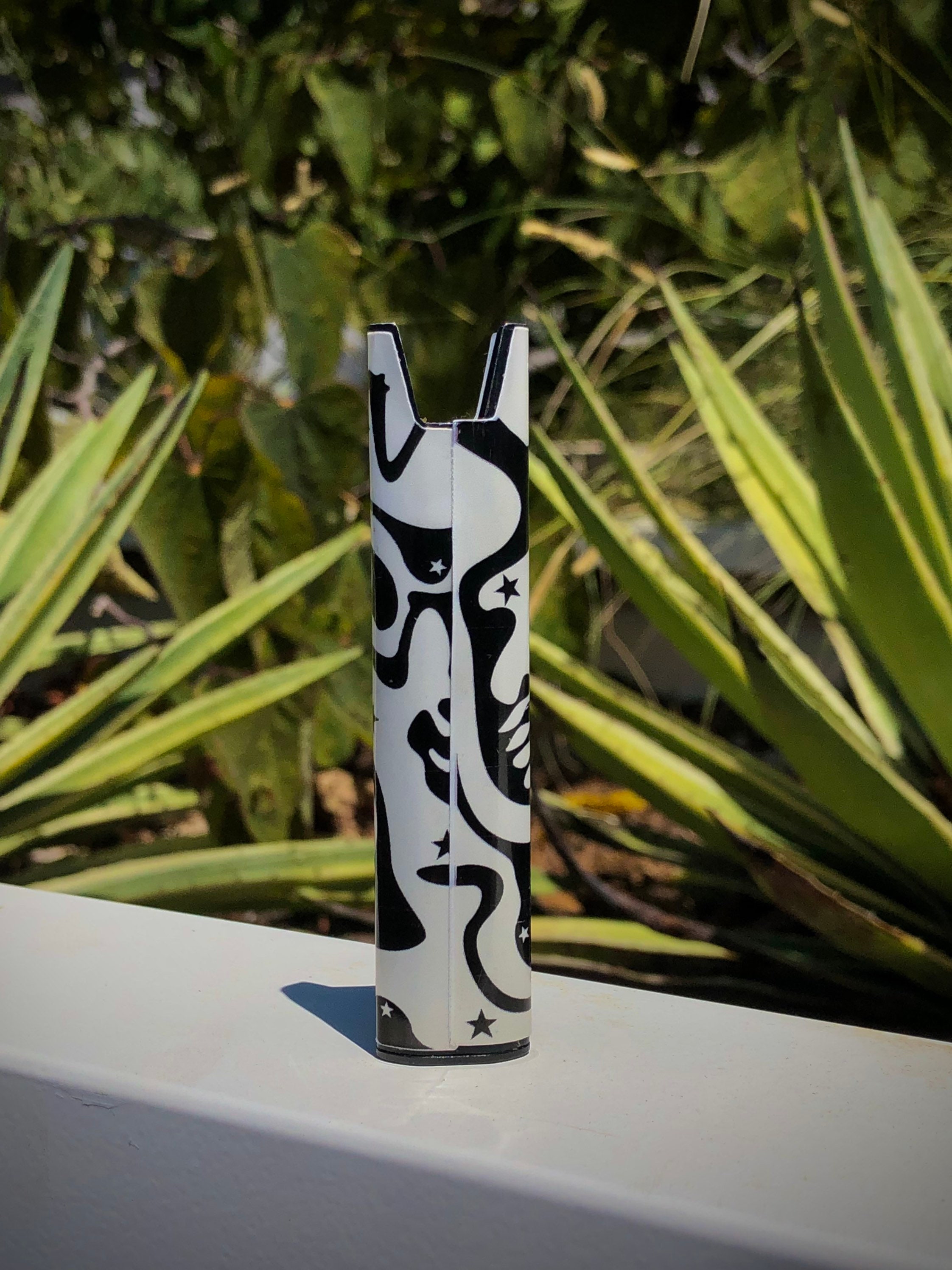 Abstract Stiiizy Wrap in Black and Creme Designed by Boof - Etsy