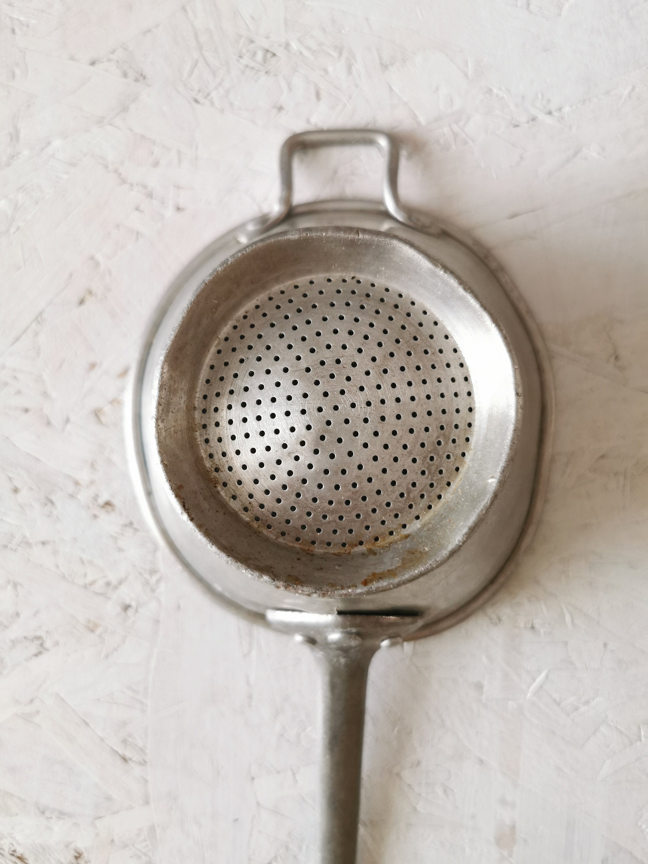 Ensembles des Passoires anciennes en aluminium, égouttoir antique ...