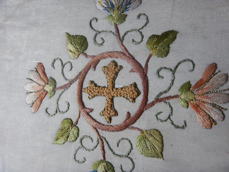 Antique Catholic Burse: Finely Hand Embroidered Silk From France ...