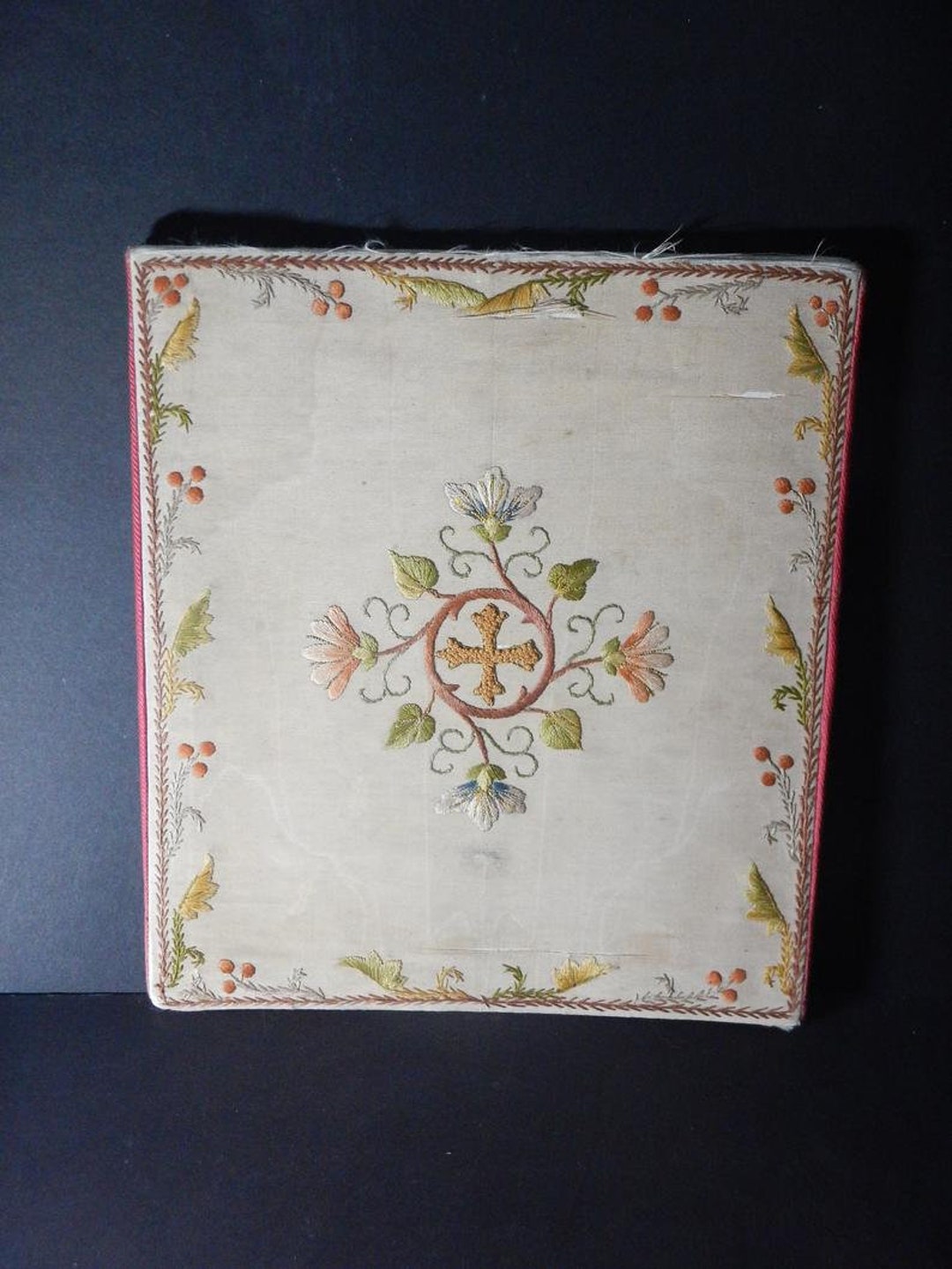 Antique Catholic Burse: Finely Hand Embroidered Silk From France ...