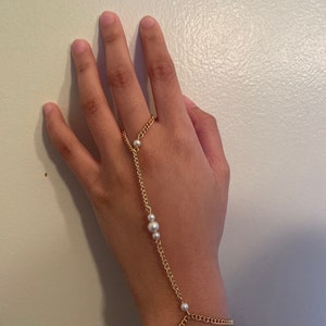 Handmade Preciosa Pearl Hand Chain: Adjustable Dainty Jewelry - Etsy