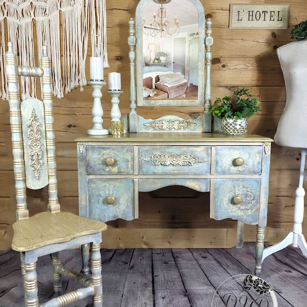 Antique Vanity Set - Etsy