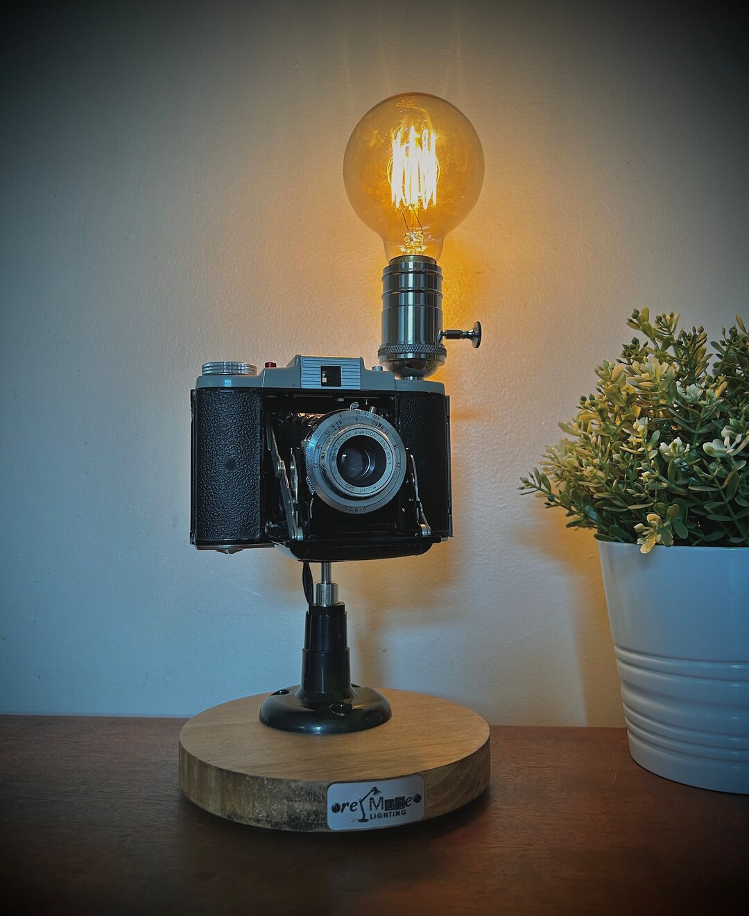 Vintage Upcycled Folding Camera Lamp - Etsy