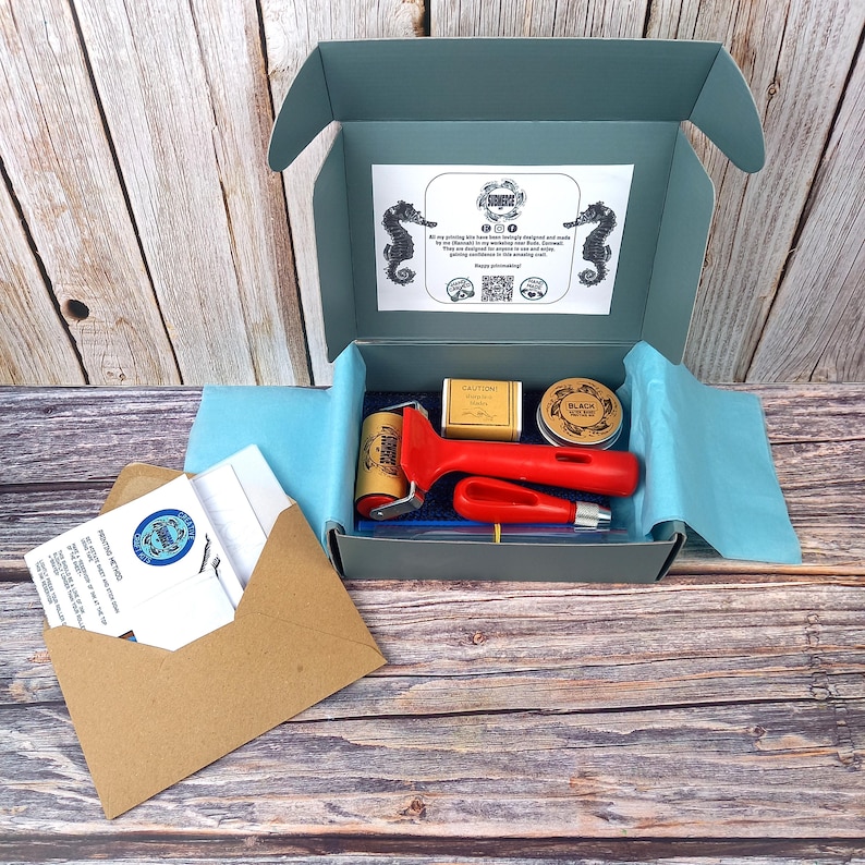 Essentials Lino Printing Craft Kit With Illustrated Guide, Carving ...