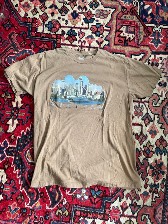 2000’s Seattle skyline T shirt USA made - Gem