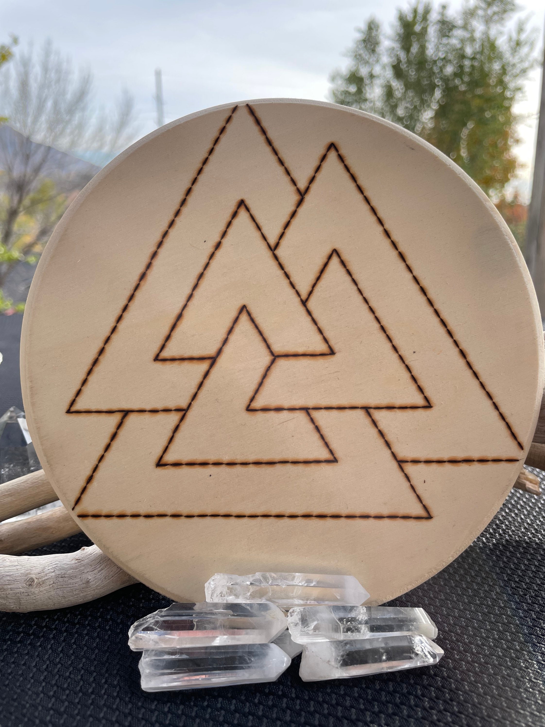 Crystal Grid for Charging Crystals- Valknut Knot of the Slain-stitching ...