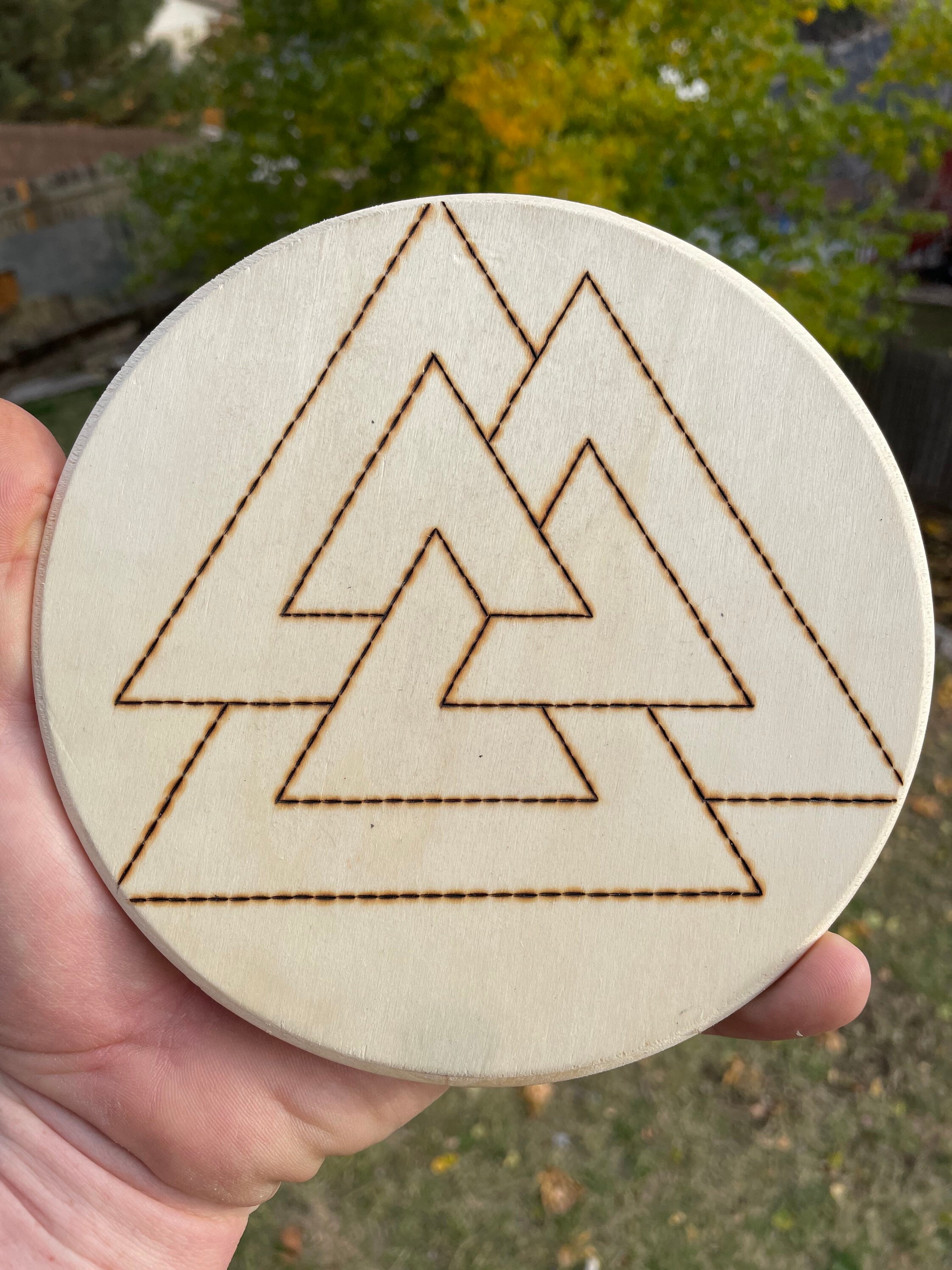 Crystal Grid for Charging Crystals- Valknut Knot of the Slain-stitching ...