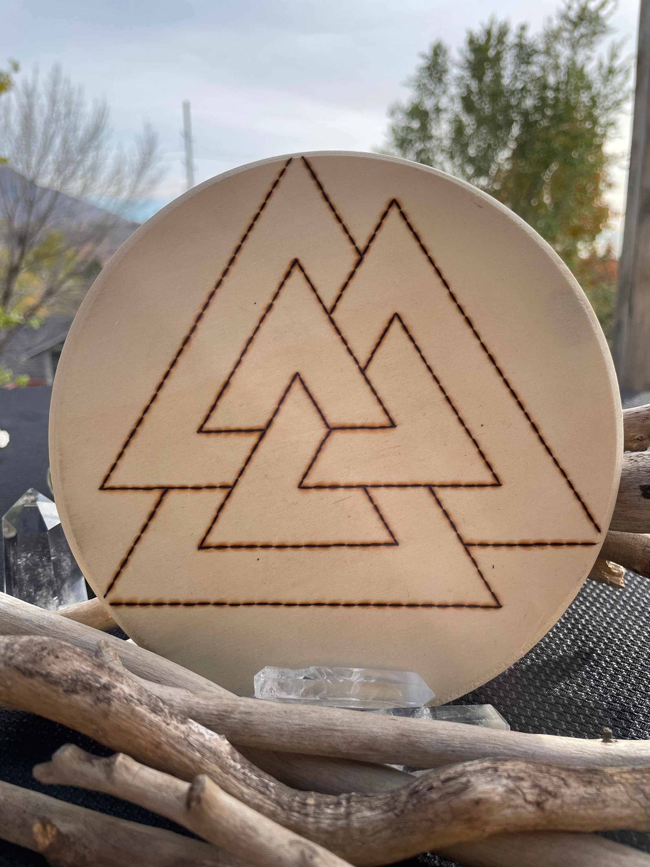 Crystal Grid for Charging Crystals- Valknut Knot of the Slain-stitching ...