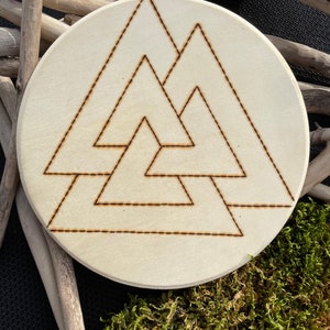 Crystal Grid for Charging Crystals- Valknut Knot of the Slain-stitching ...