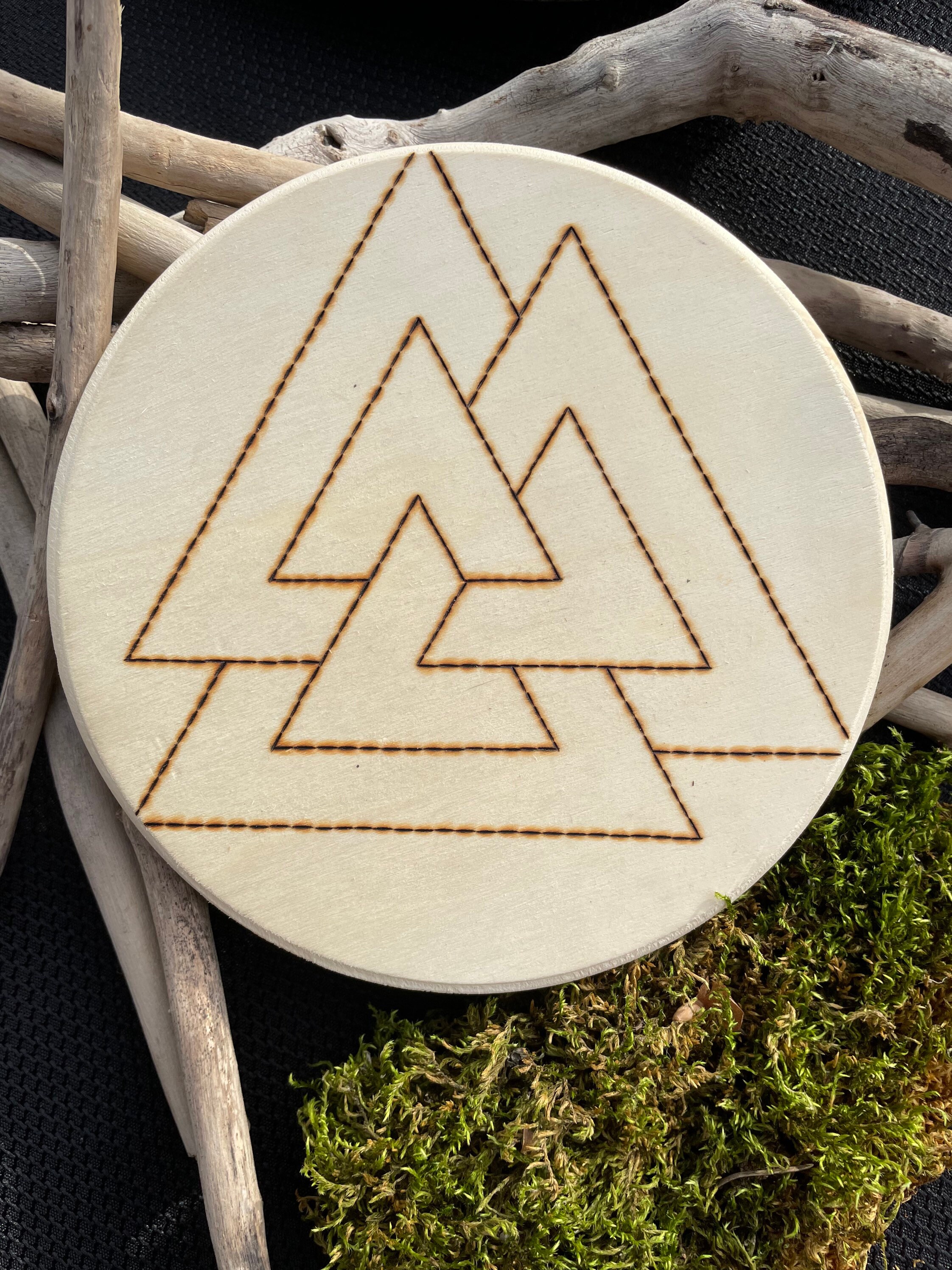 Crystal Grid for Charging Crystals- Valknut Knot of the Slain-stitching ...