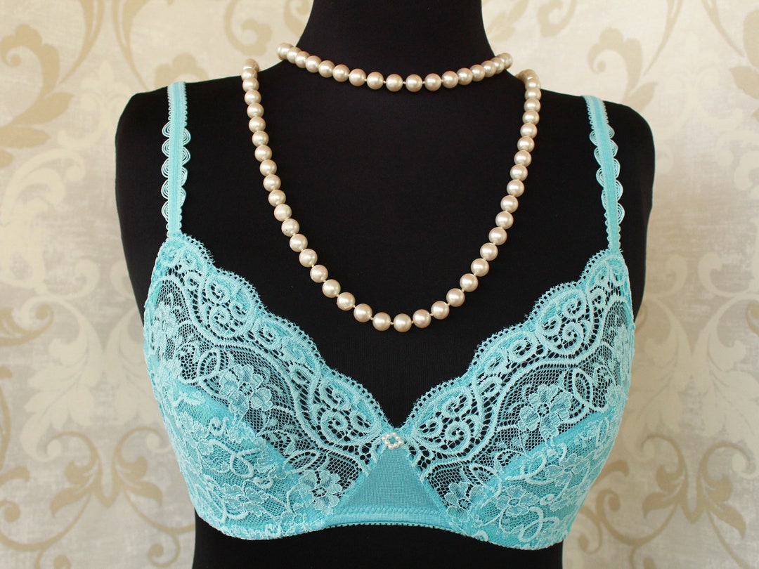 Vintage Triumph Lace Bralette, Size Small - Etsy Canada