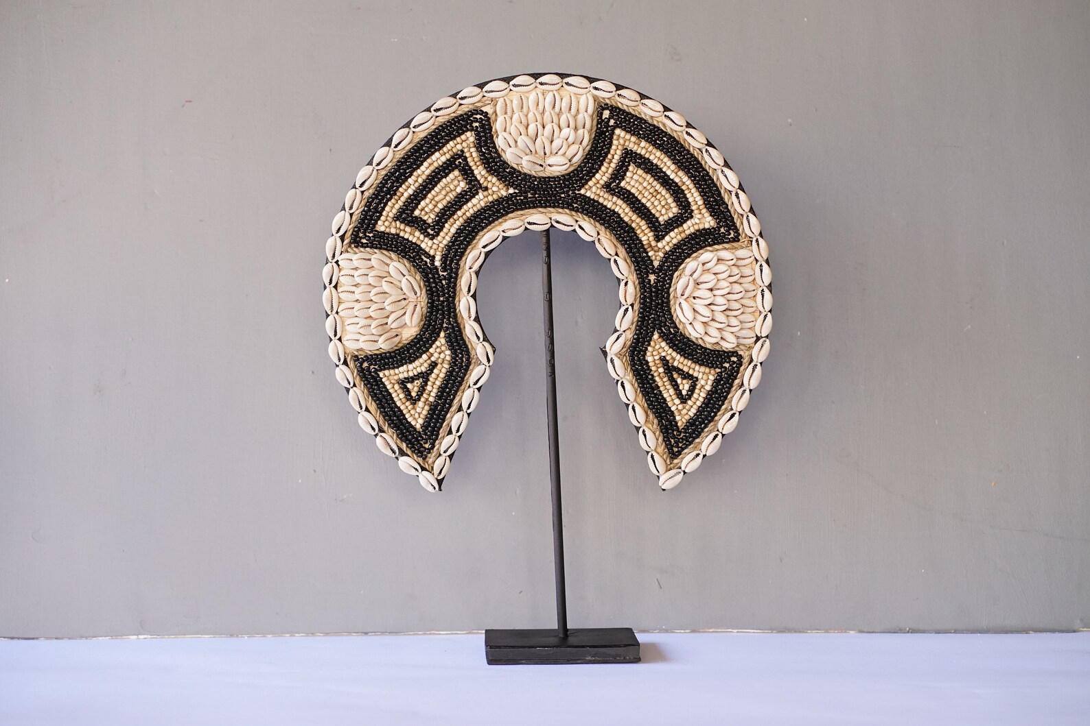 Unique Sea Shell Black Brown Necklace Decor, Papua Tribes Decorative ...