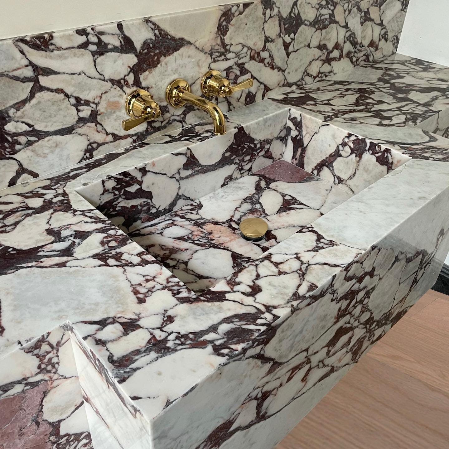 Calacatta Viola Basin Marble Sink Integrated Wall Mount 24” , Bathroom ...