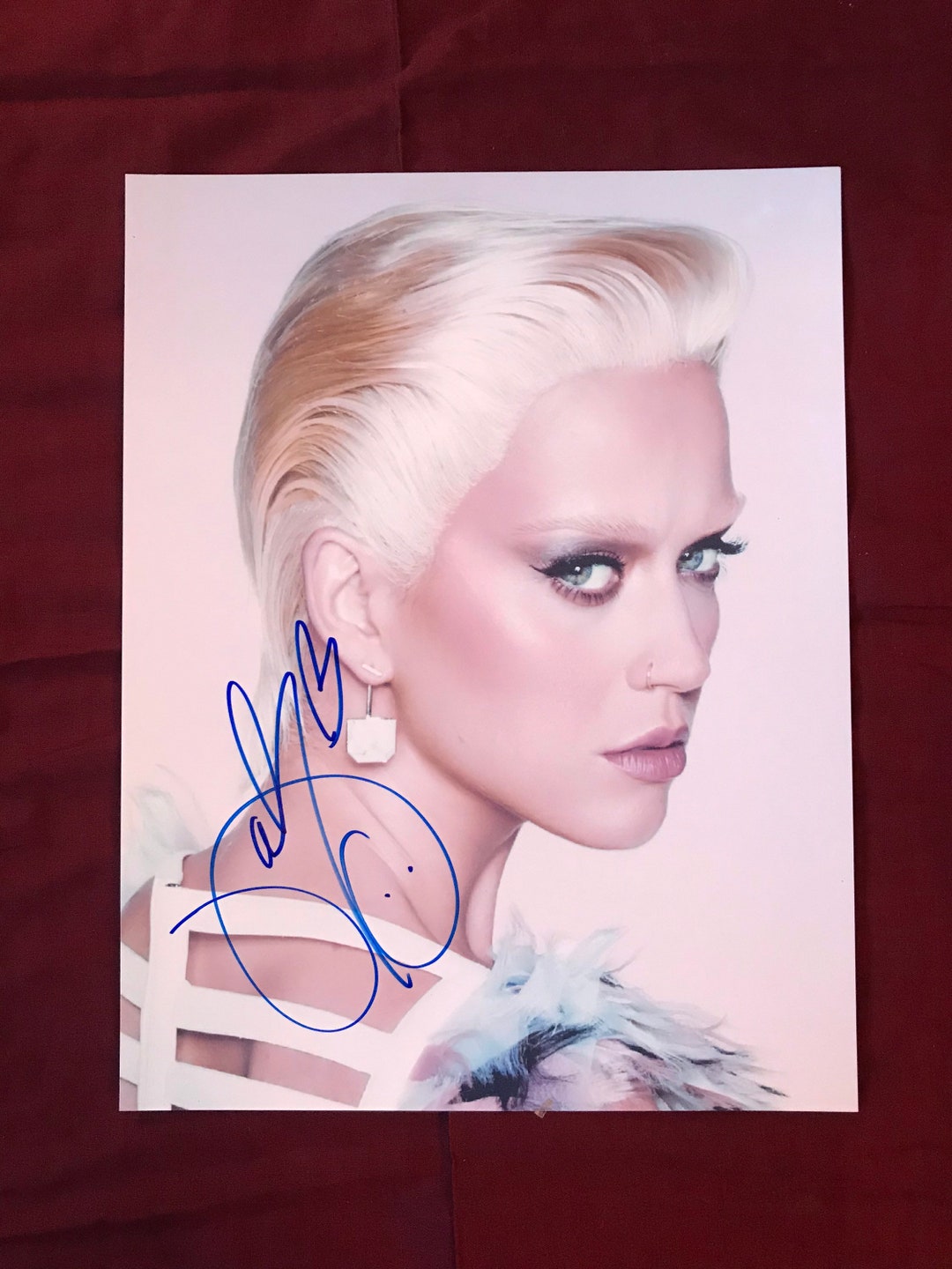 Katy Perry - Genuine Hand Signed 8.5 X 11 Authentic Autographed Photo W ...