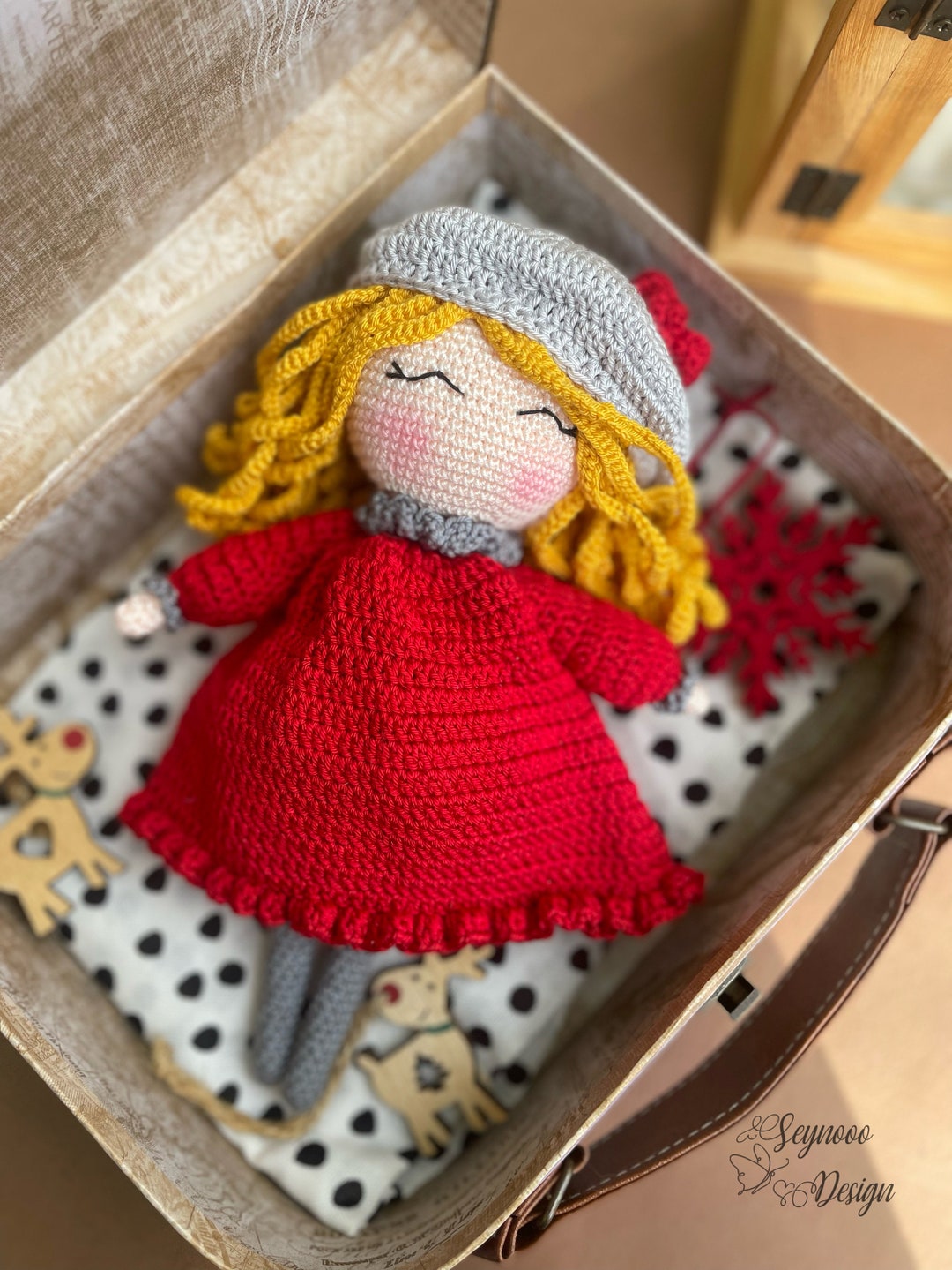 Christmas Amigurumi Doll Crochet Pattern, Cute Girl (PDF Pattern) - Etsy UK