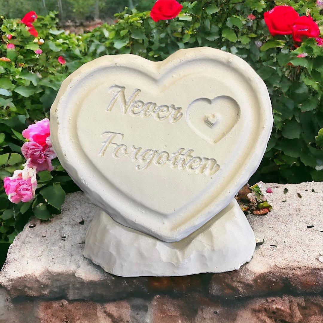 Never Forgotten Stone Ornament Honouring Your Best Friend Home Garden ...