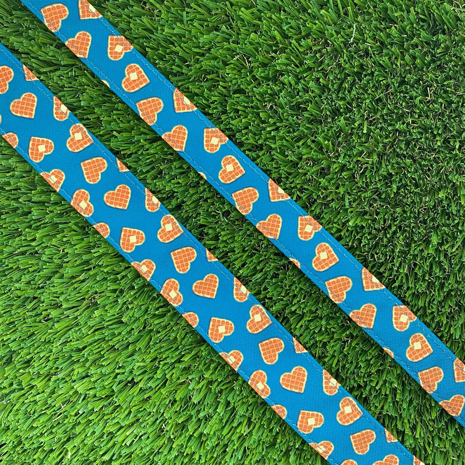 Woofles Waffle Heart Dog Collar - Etsy