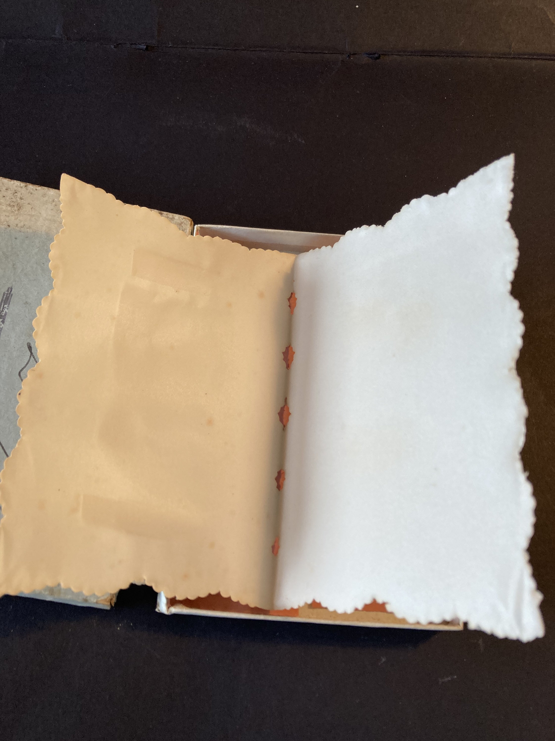 Vintage remembrance decoupage notelet. Box size 9x13cm. Embossed paper ...