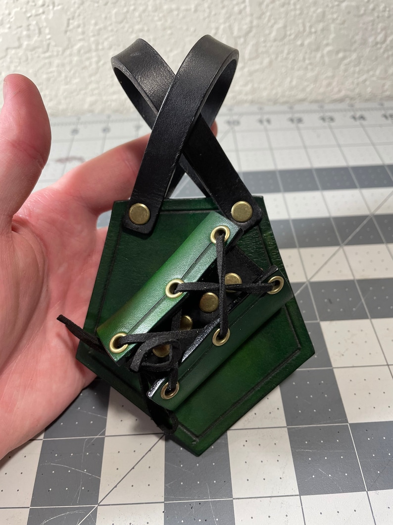 Leather Dagger Frog / Dagger Holder / LARP /medieval /pirate - Etsy
