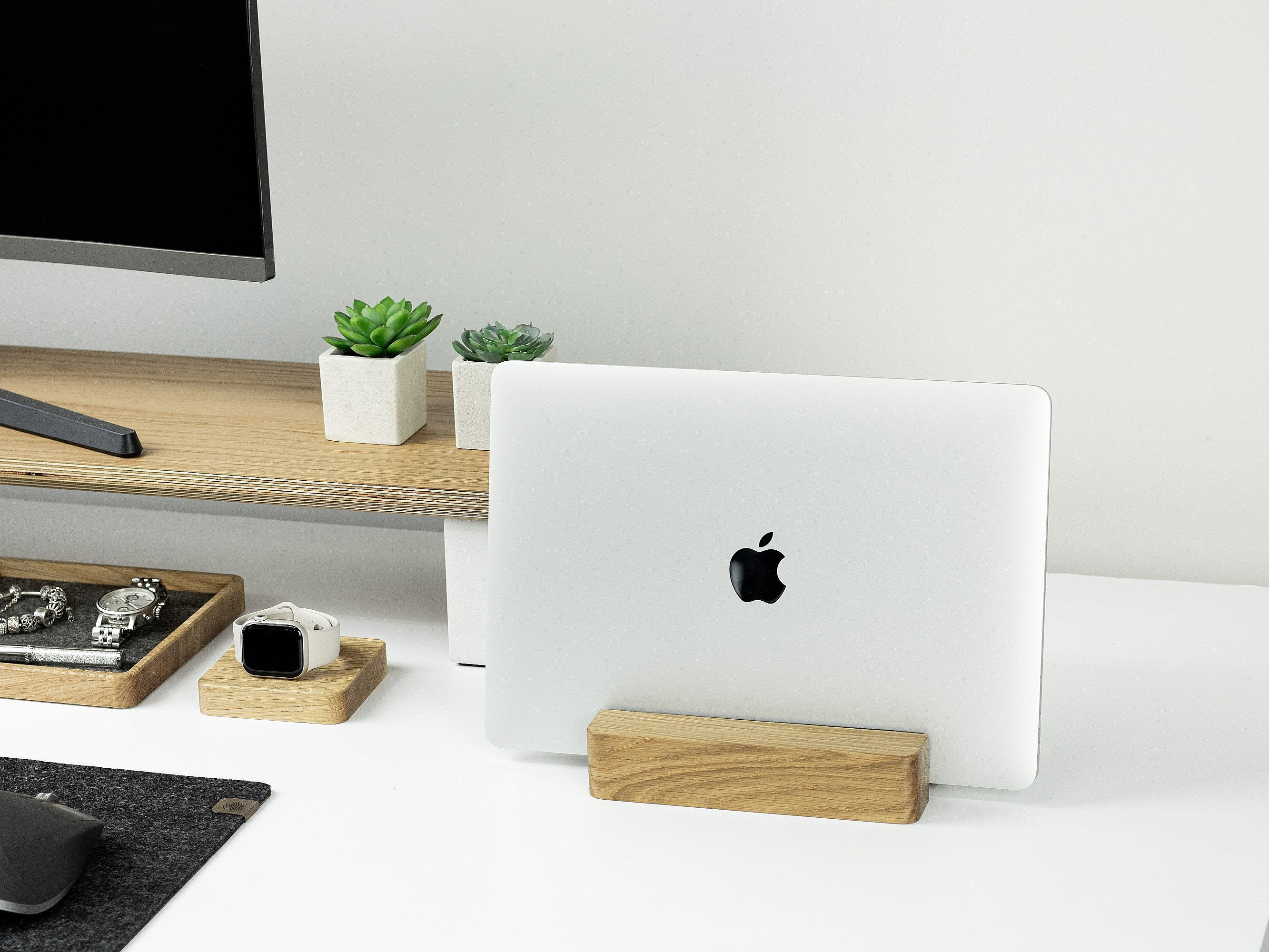 Wooden Adjustable MacBook Stand, Laptop Vertical Holder Black, Walnut ...