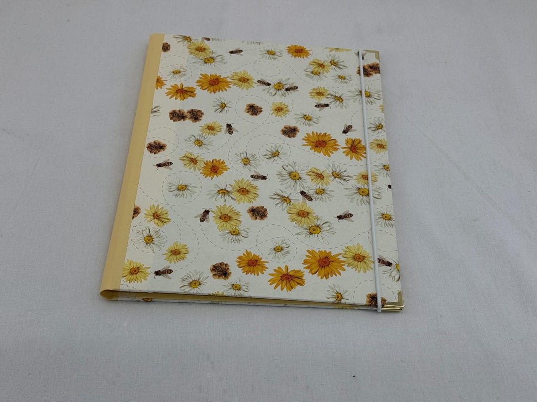 Customizable Folder or Writing Folder in A3, A4, A5, or A6; BEES YELLOW ...