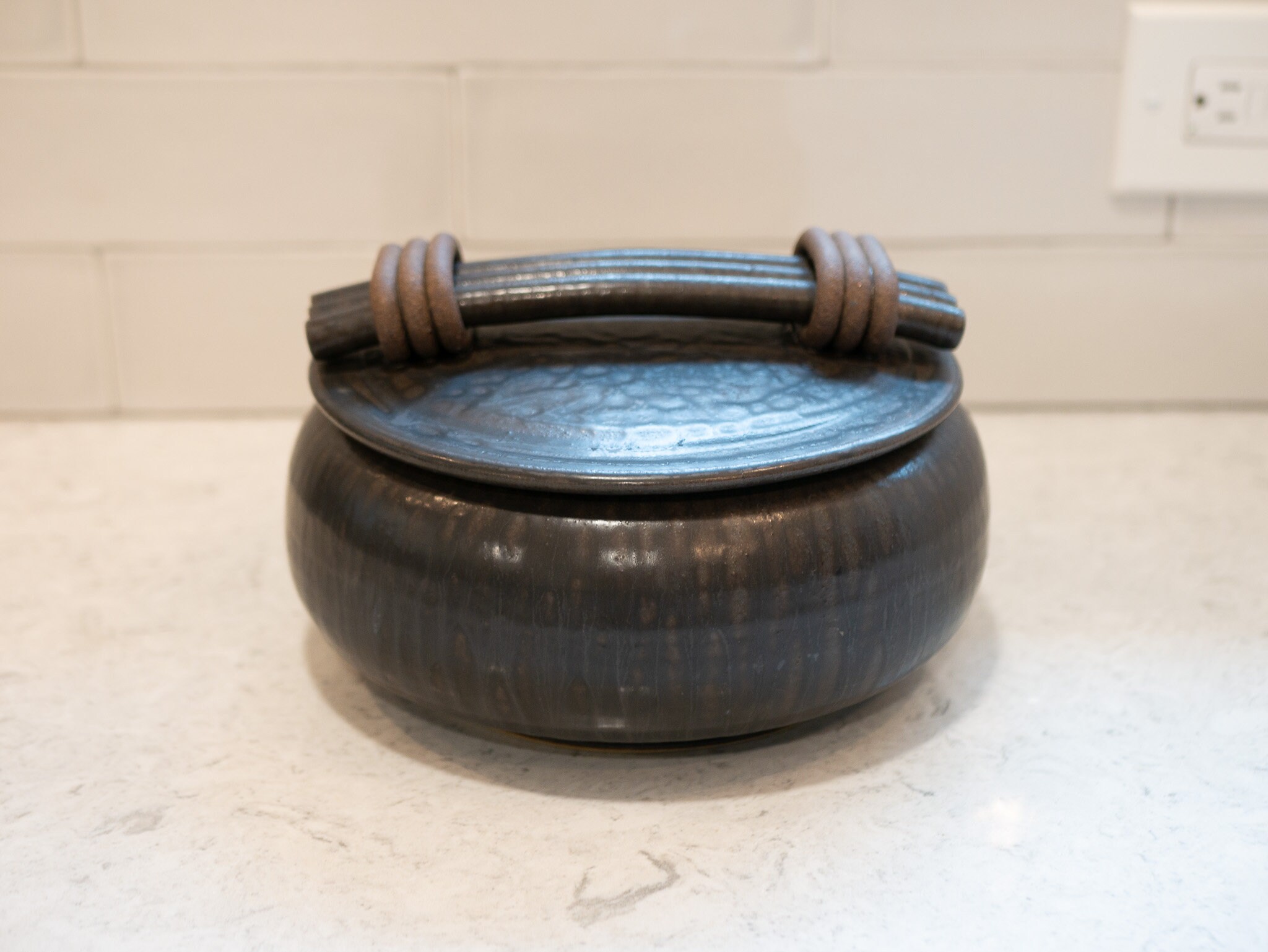 72 Oz. Jan Schachter Hand-thrown Pottery Casserole Vessel Studio ...