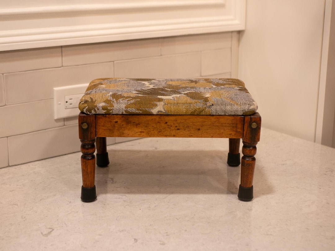 14 X 10 Antique Upholstered Wooden Footstool Tapestry Spindle Legs ...