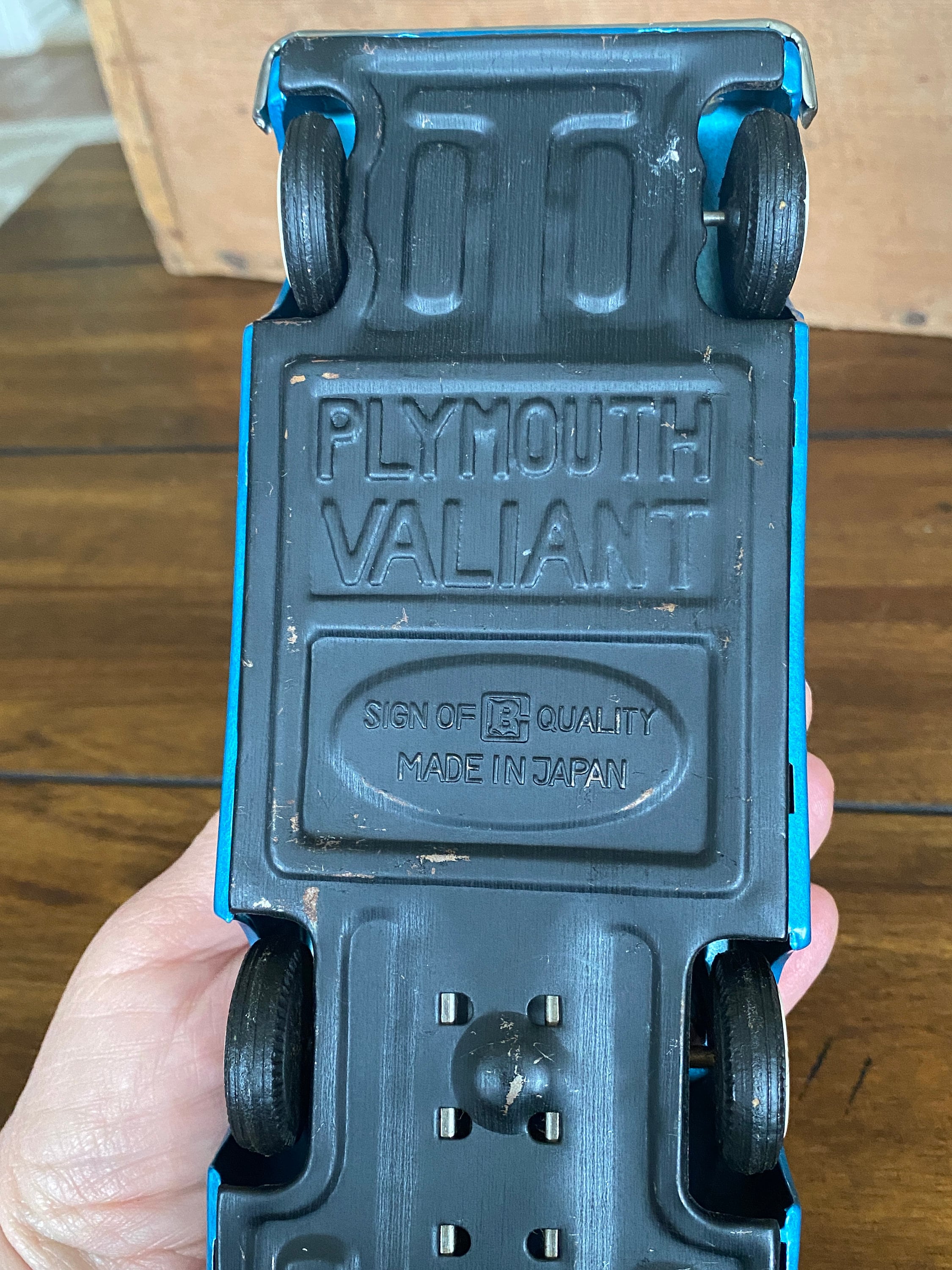 1961 Bandai Plymouth Valiant Friction Tin Toy Car Made in Japan - Etsy